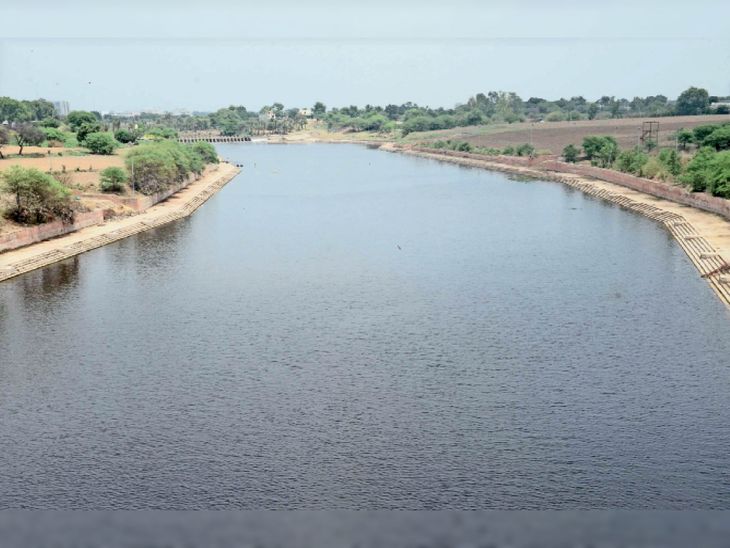 The rain in Indore caused the Shipra River to become heavy but 49 water ...