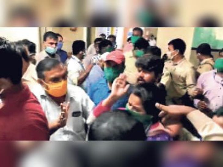 Kept the patient overnight in jagannath hospital, did not treat for ...