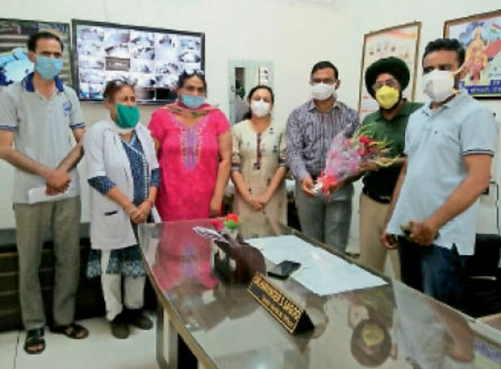 SDM honored doctors on Doctor's Day and said their services are ...