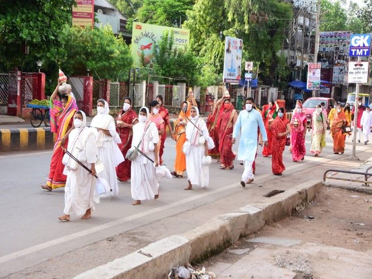 Mangal Pravesh Yatra departed for the first time in Jain Dadabadi ...