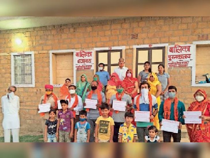 Namdev Chhipa Samaj honored the Corona Warriors | सम्मान: नामदेव छीपा ...