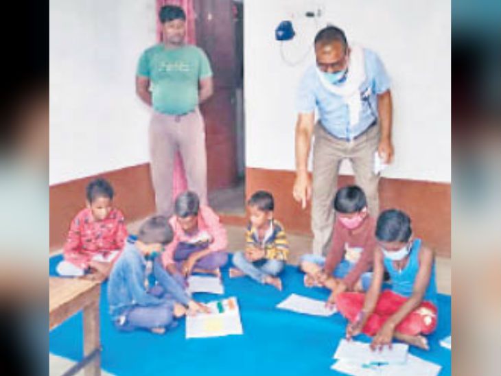 School bell rang at home, children's class started | नवाचार: घर पर ही ...