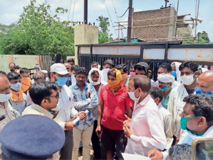 By locking the Mandi Gate, the Hammals opposed the closing of the Tulai ...