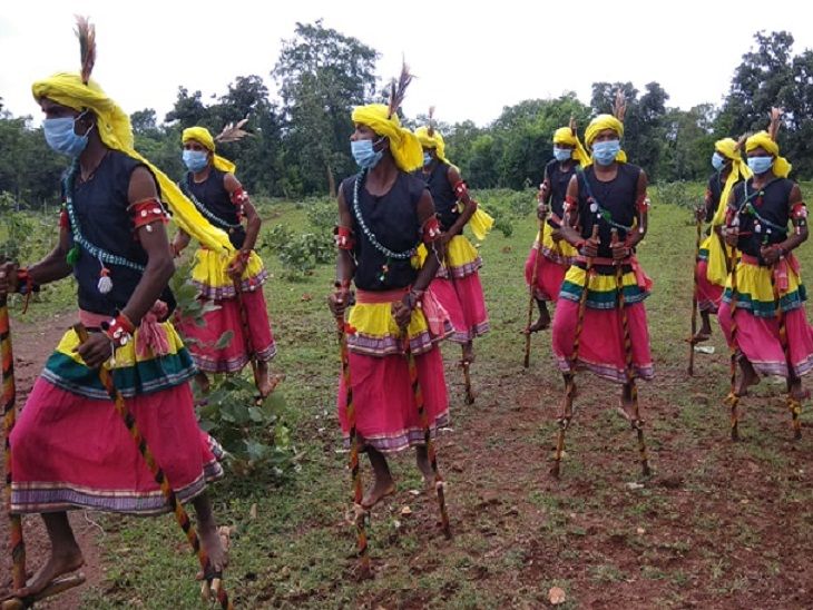 Hareli Utsav In Chhattisgarh Balod; Artists From 10 Villages Danced ...