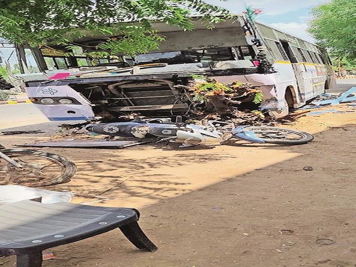 Bus glass collides with tree, driver injured