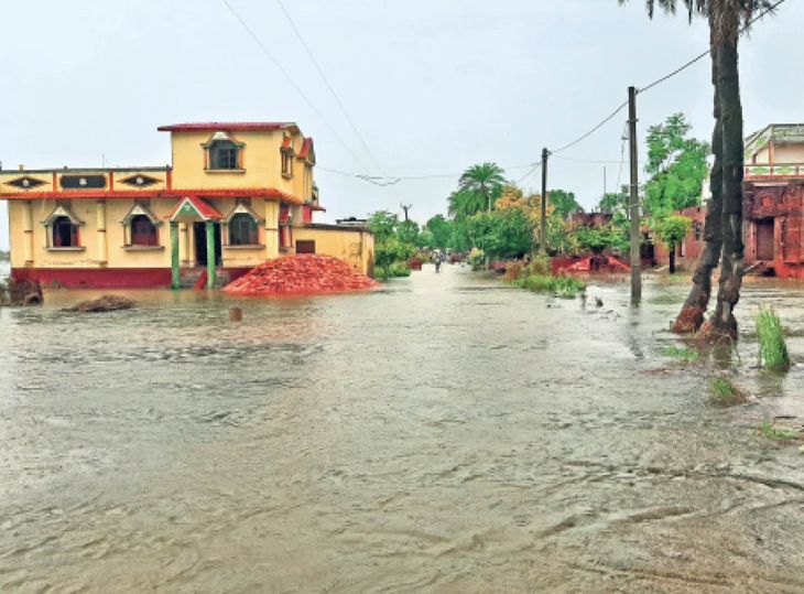 Taraiya and Panapur headquarters lost contact, 32 villages of Taraiya ...