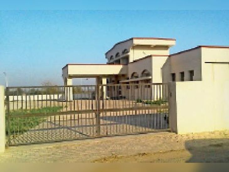 New building of PHC ready for eight months, no shifting | अलेवा: आठ ...