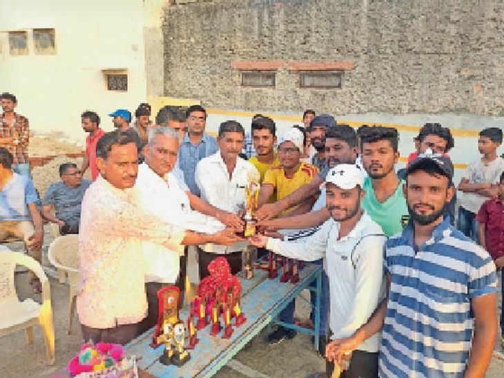 Bilara defeated Deoli Kalan by 43 runs in the final | खेल: फाइनल में ...