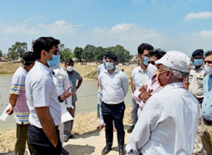 DC reviewed the renovation work of the legendary Panchdev shrine in ...