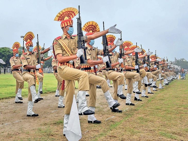 Entry will not be available without wearing masks, entry of people ...