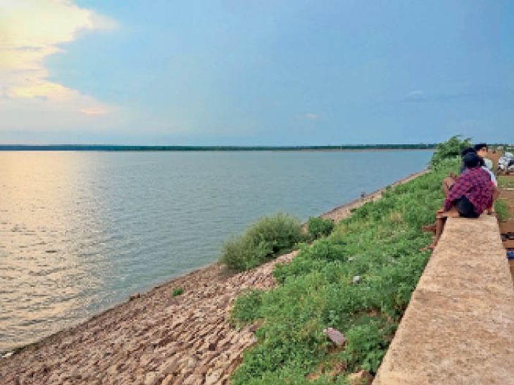 3 gates of Tandula dam closed, now 21.50 feet of water left, Gondali ...