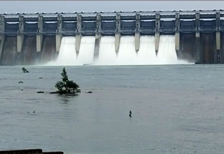 Bansagar Dam Gates Open Today | Due to Heavy Rain In Madhya Pradesh ...