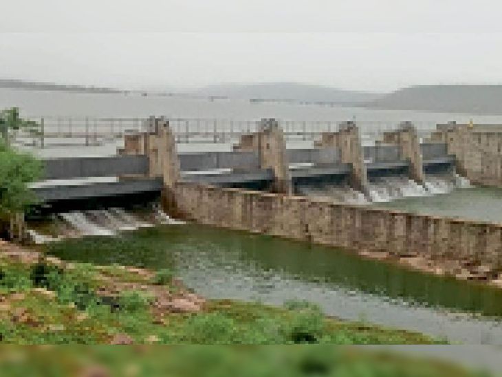 This time the Pagara dam is empty 23 feet due to 45 mm of rain.