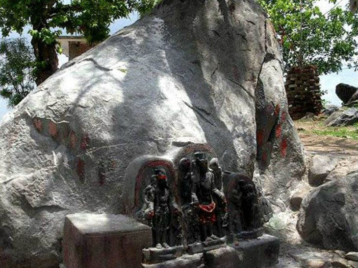 Gaya Tirth Pret Shila Parvat, pitru pinddan importance in gaya