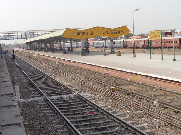 Second entry entry work completed at Lalgarh railway station ...