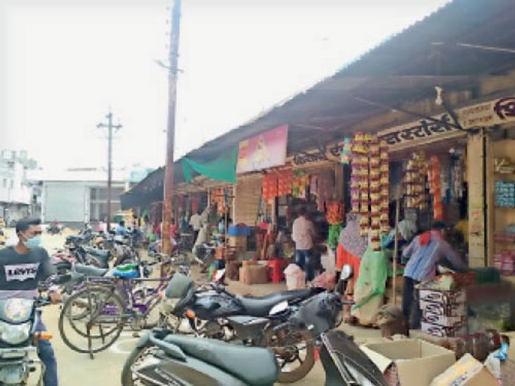 In the Budhwari market, there are shells to be maintained in front of ...