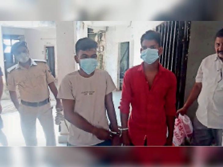 Villagers apprehended two bike robbers from Chariki mountain in ...