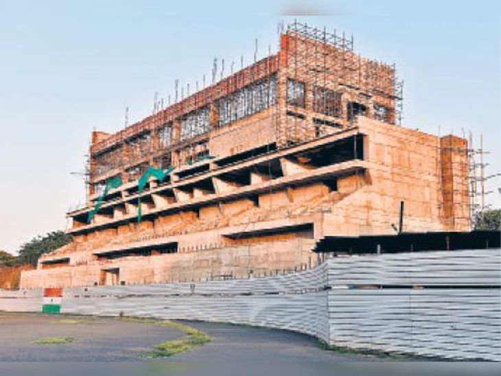 Many big construction works have to wait long to make Jabalpur smart