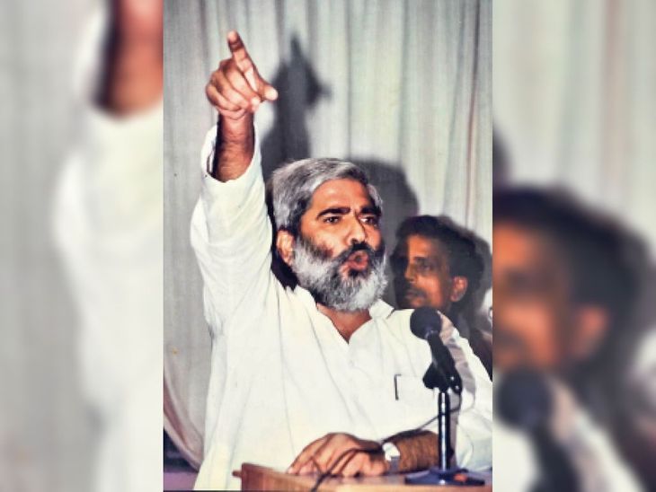 Gone are the professors, socialist thinkers, politicians and weapons of ...