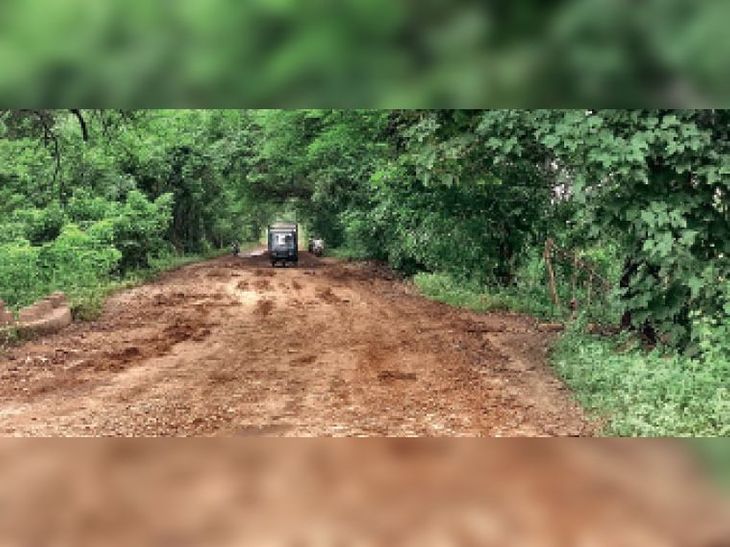 Moram filled in the pits of the main road connecting the city to the ...