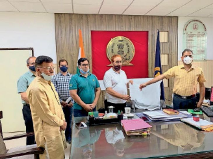 The case should be filed against the Congressmen who staged a sit-in of ...