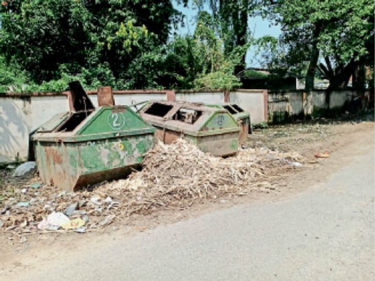 The Municipal Corporation appealed to the people to throw garbage in ...