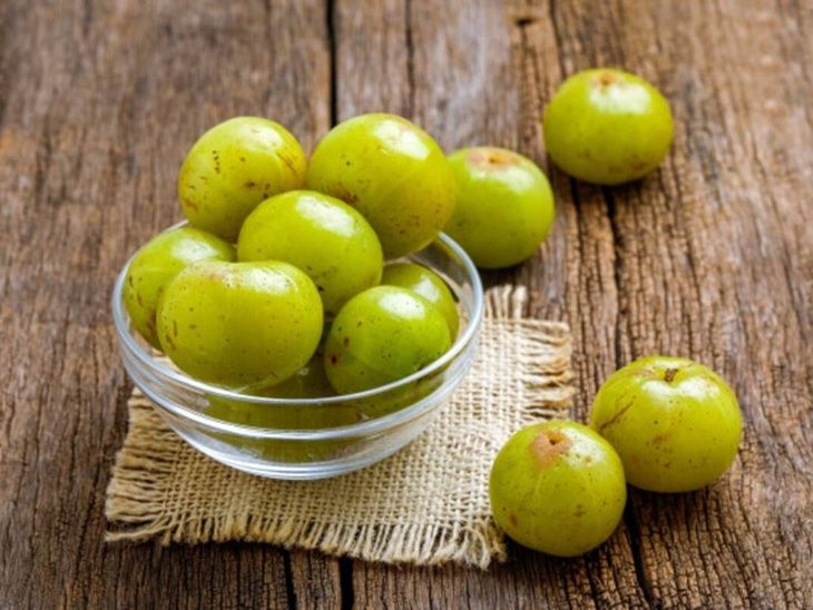 Eating raw amla daily will reduce weight, high amount of vitamin C ...