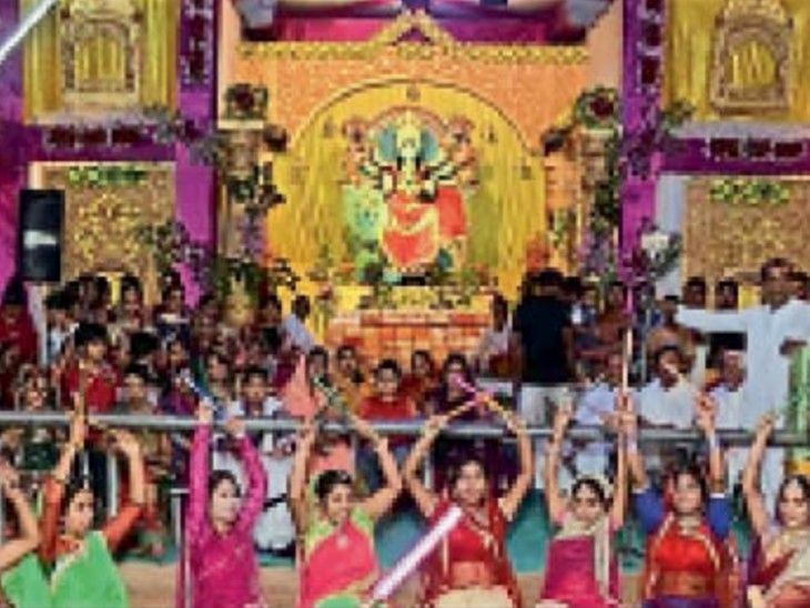 In Madhoganj of Sikar, a 3 feet statue will be worshiped in subtle form ...