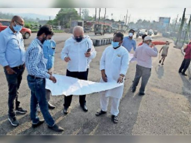 Matkuria-Aramod remodel flyover construction, team arrived | पुन ...