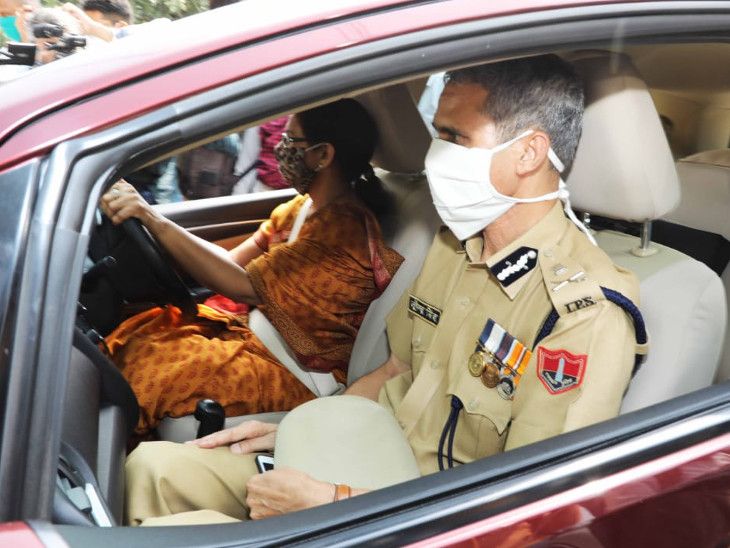 Rajasthan Police DGP Bhupendra Singh Farewell Update; Her Wife Drives A ...