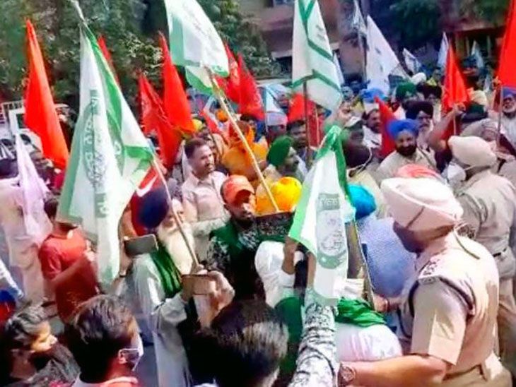 Former Union Minister of State Vijay Sampla arrives in Jalandhar, angry ...