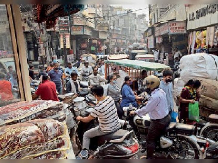 Salarganj Gate, Insar Bazar, SD PG College, Nakke on the bend, the ...
