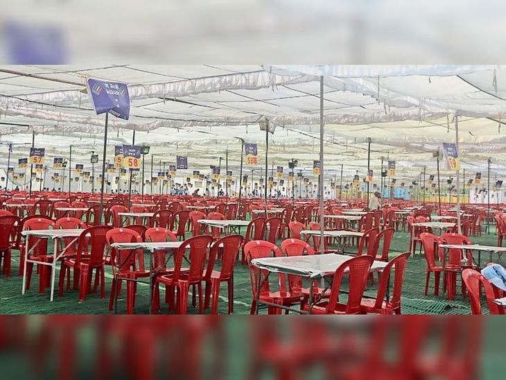 Due to social distance, so many tables were distributed to parties in ...