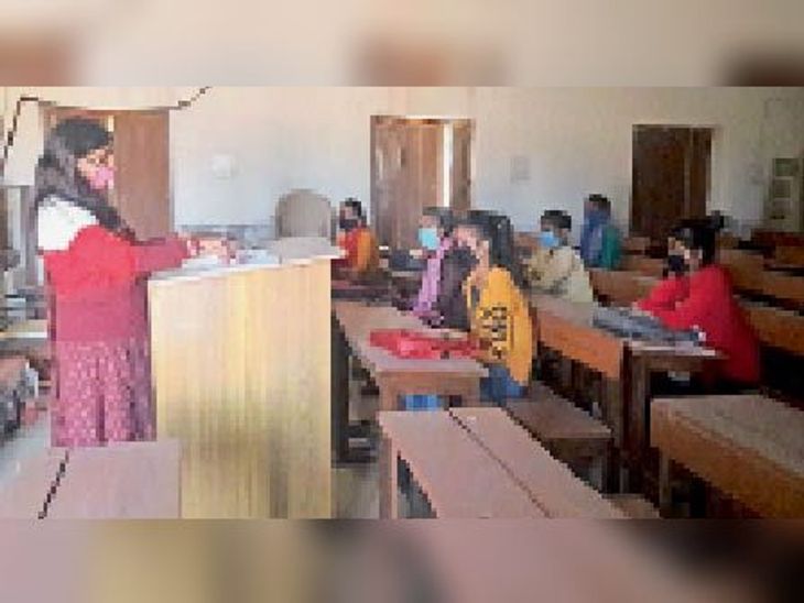 BA first year and BCom first year classes in two phases in Government ...