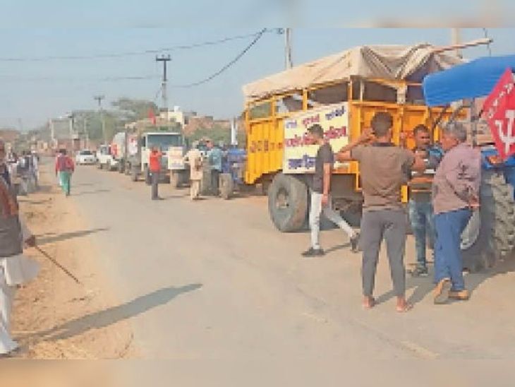 Bidding closed today in the grain market of Adampur and Uklana | धरना ...