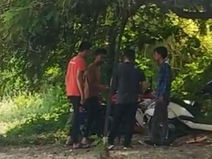 Two tablets of Charas available for Rs. 1100, Hemp cigarette for 150 ...