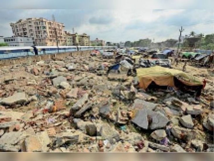 Work on the plan to build an suburban terminal for local trains in ...