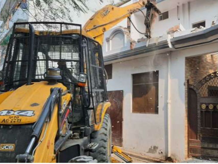 Atik Ahmed; Atik Ahmed Business Partner Abbas House Demolished In ...