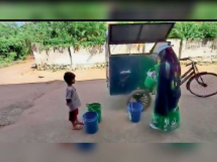 Two SLRM centers, garbage from 6600 houses, so no regular collection ...