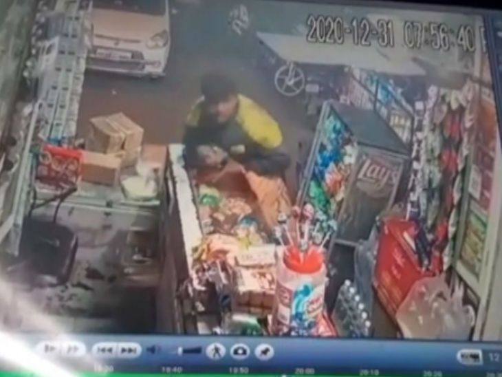 Seeking Maggi masala of five rupees, the thief stole 10 thousand rupees ...