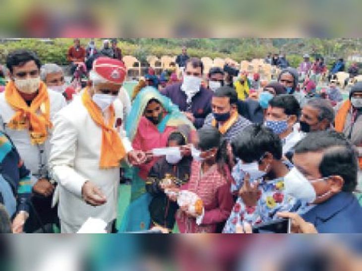 Suvivi-GGTU distributed one and a half lakh masks in tribal areas ...