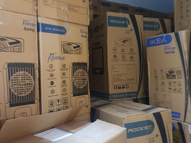 A fake cooler selling in the name of Khaitan; Godown owner arrested ...