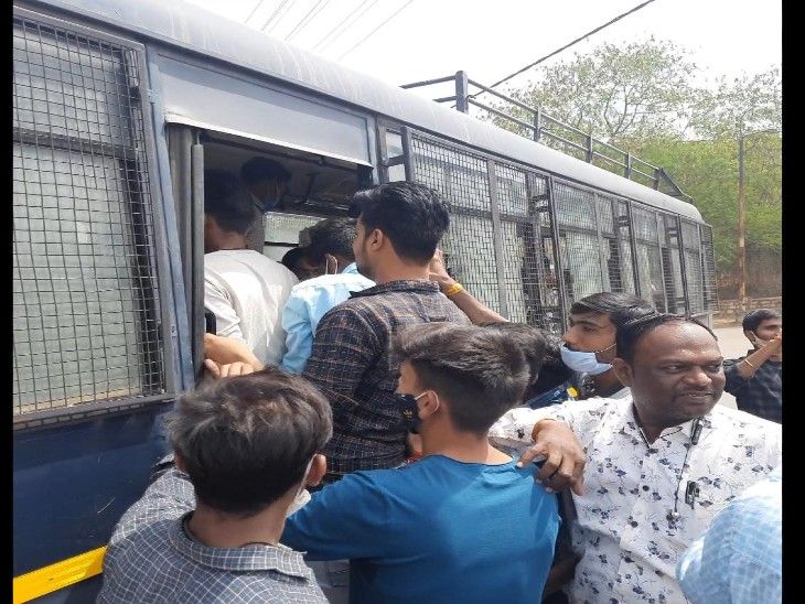 Students create ruckus on collectorate, photo of arrest on social media ...