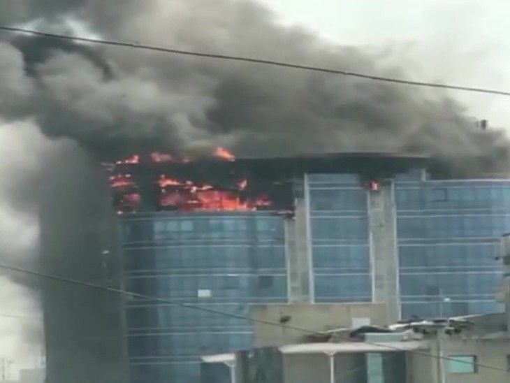 The top floor seen in the multi-storey building of Vashi surrounded by ...