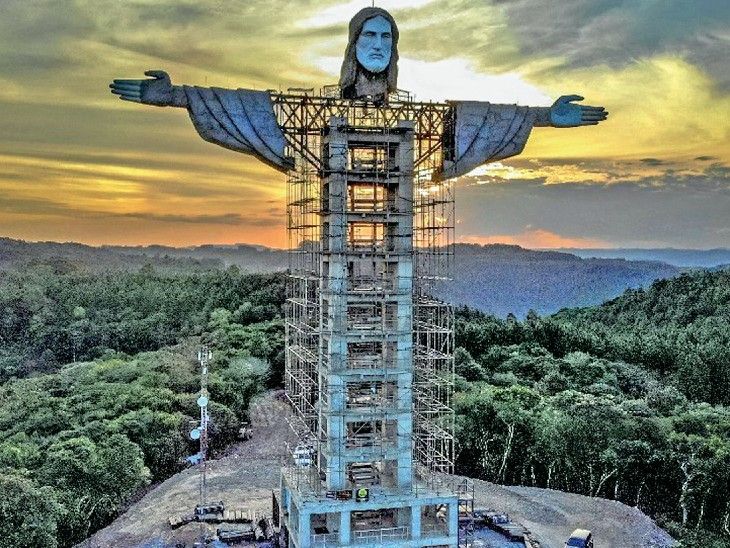 Brazil is the first country in the world, where the second statue of ...