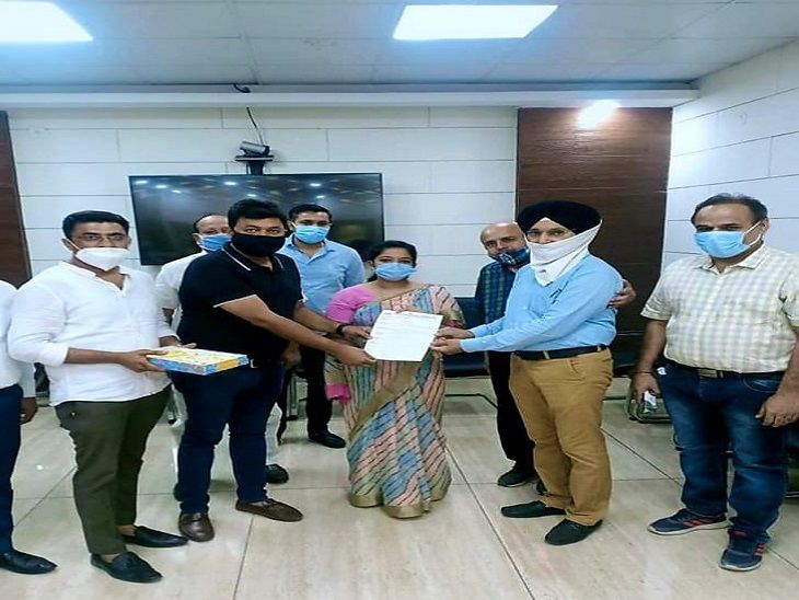 No Dues Certificate: Faridabad Officials Meets Corporation Commissioner ...