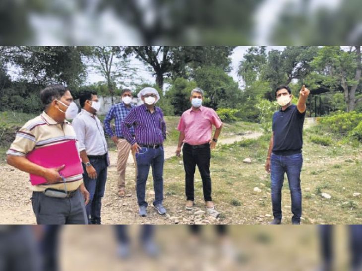 For the construction of a culvert on the river Bedla, the officials saw ...