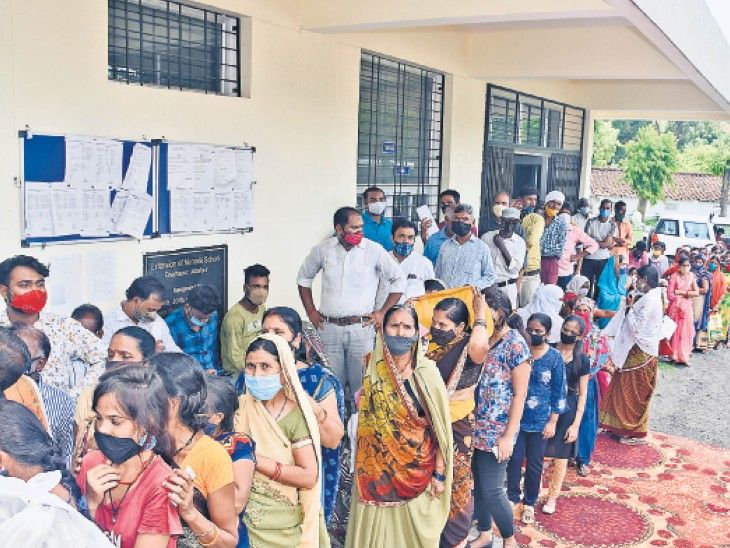 Democracy-like enthusiasm, no more hesitation nor doubt, conch shell of ...