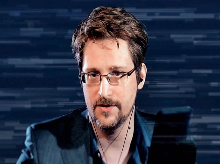 Estimates of former CIA computer expert Edward Snowden - 50 thousand ...