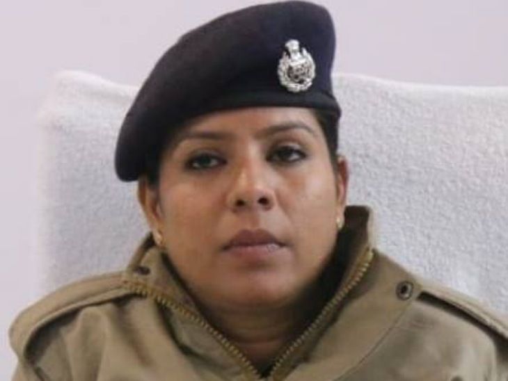 First said - Moradabad SP Railway Aparna Gupta does not do any work ...